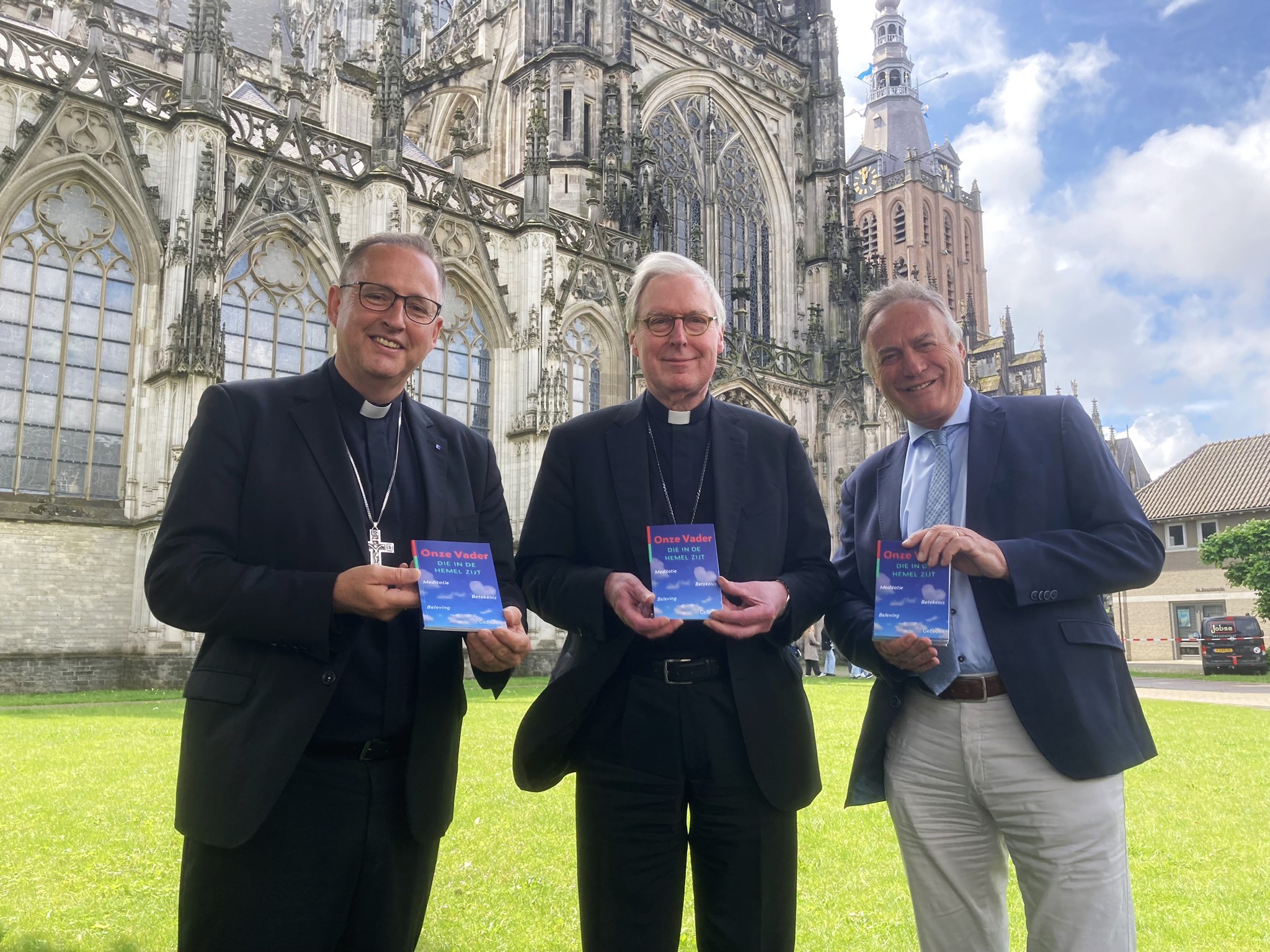 Inspiratieboekje Onze Vader in Jaar van Gebed gepresenteerd - Bisdom ...